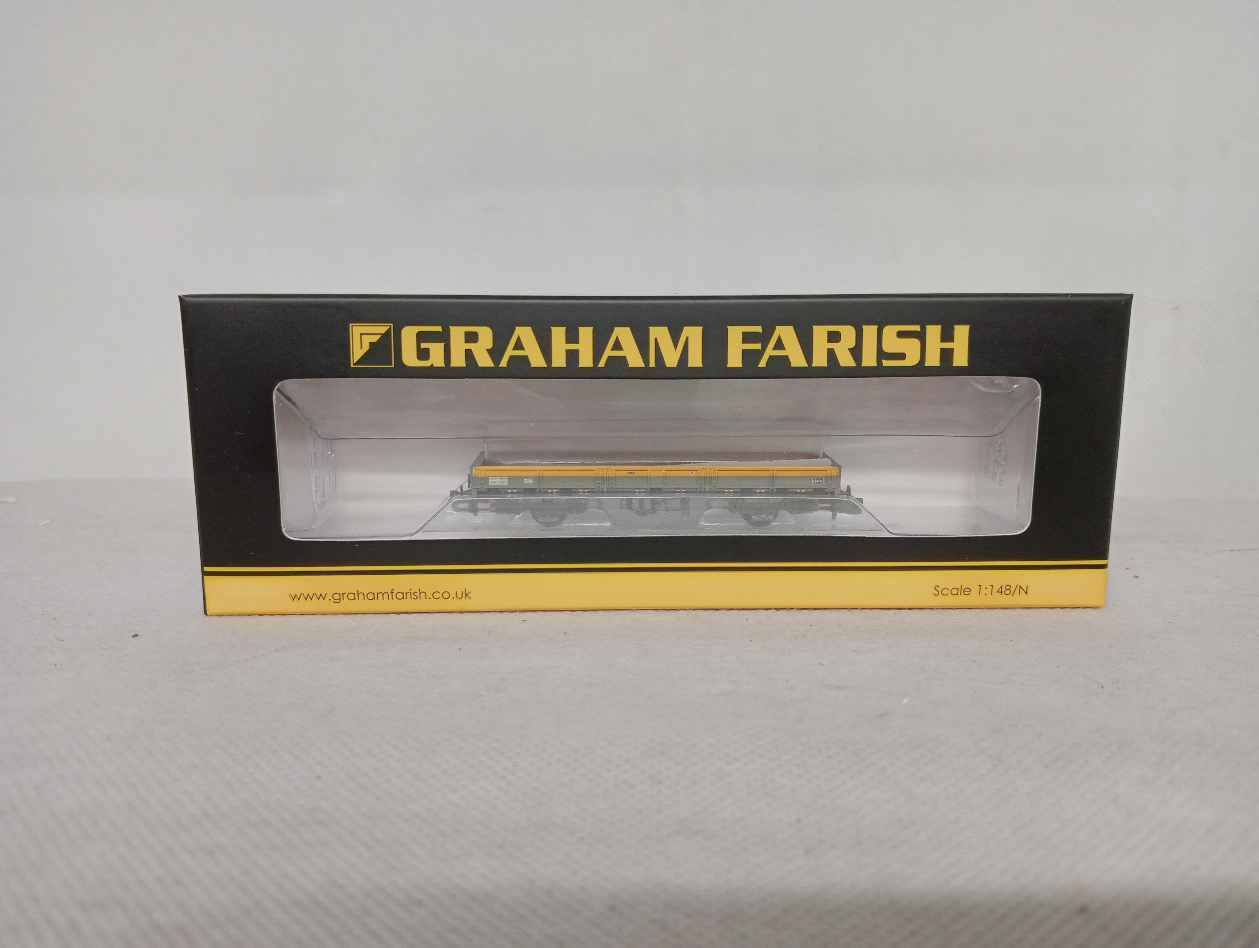 Graham Farish 377-730B BR ZAA 'Pike' Open Wagon BR Engineers Grey & Ye