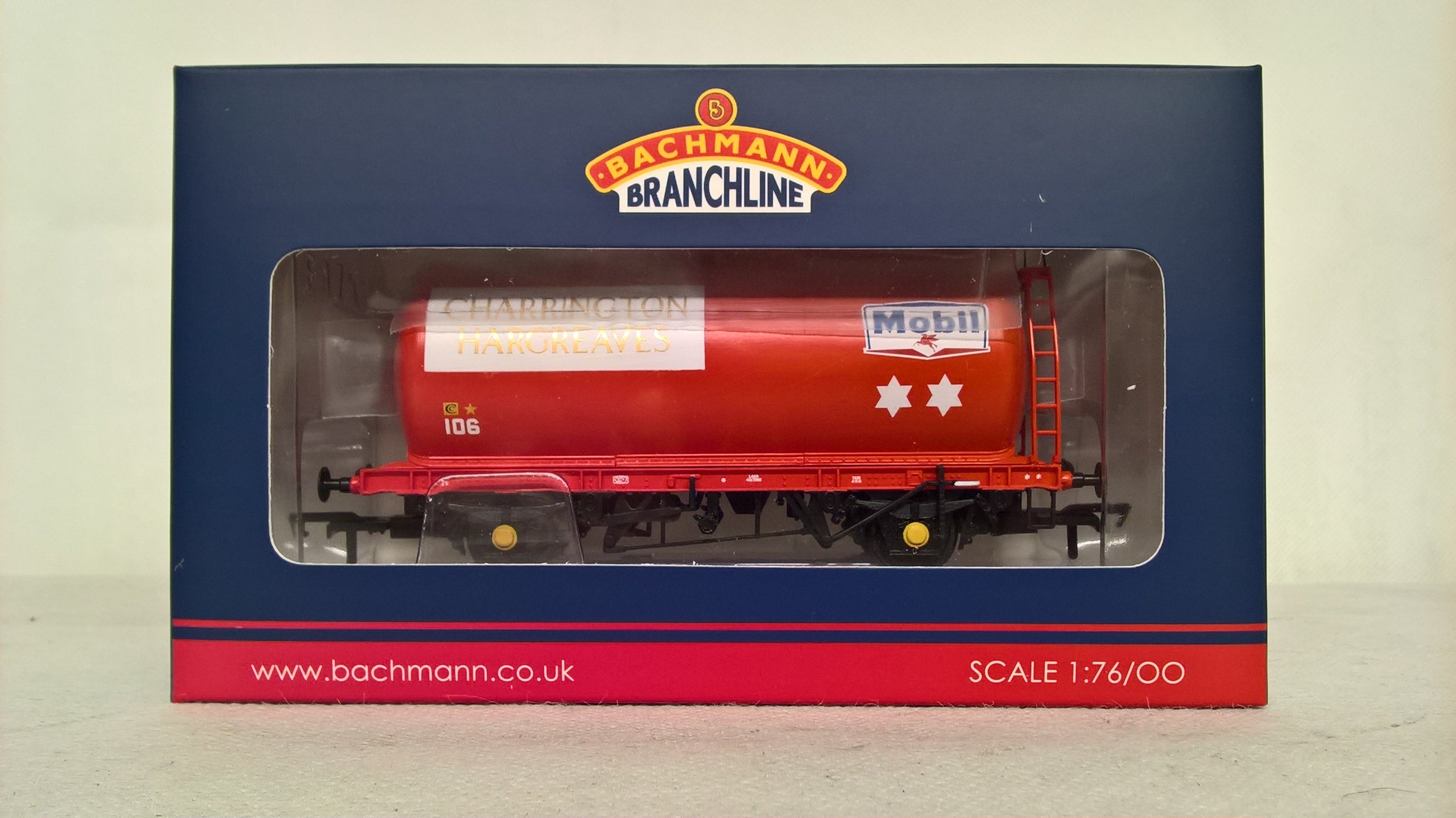 Bachmann 37-592 BR 45T Class B TTA Tank Wagon 'Charrington Hargreaves/