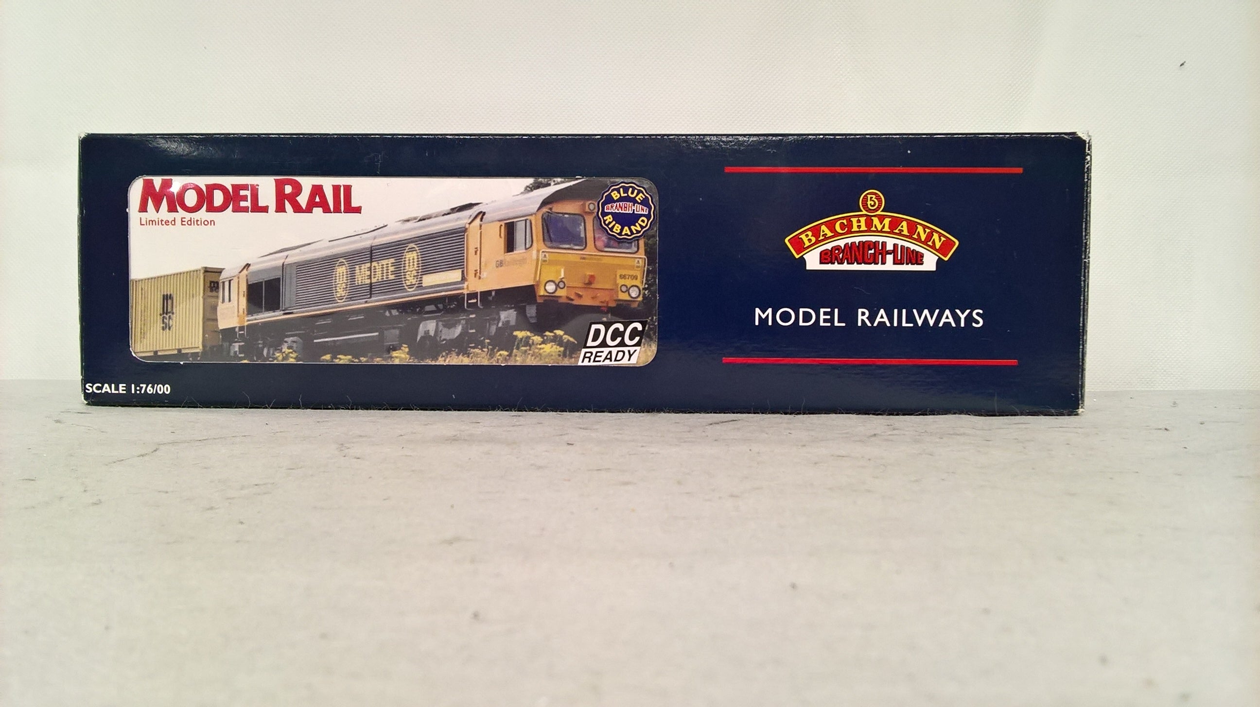 Bachmann 32-727Z Class 66 Diesel 66709 Medite/GBRf 'Joseph Arnold Davi